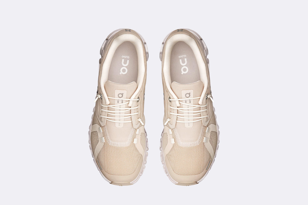 On Running Cloud 6 Mujer Pearl / White | Consuela Store